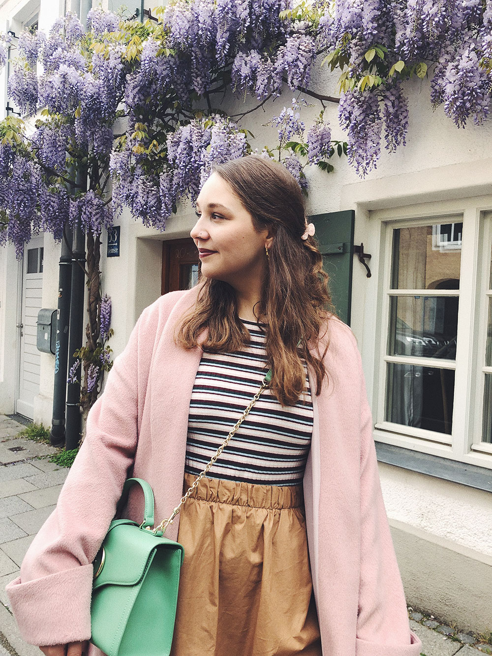 Outfit: Wisteria - amazed