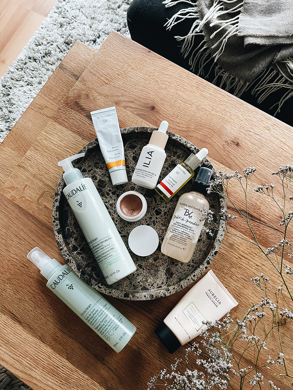 Beauty-Lieblinge: Von magischem Haar-Mist, pflegender Foundation und ...